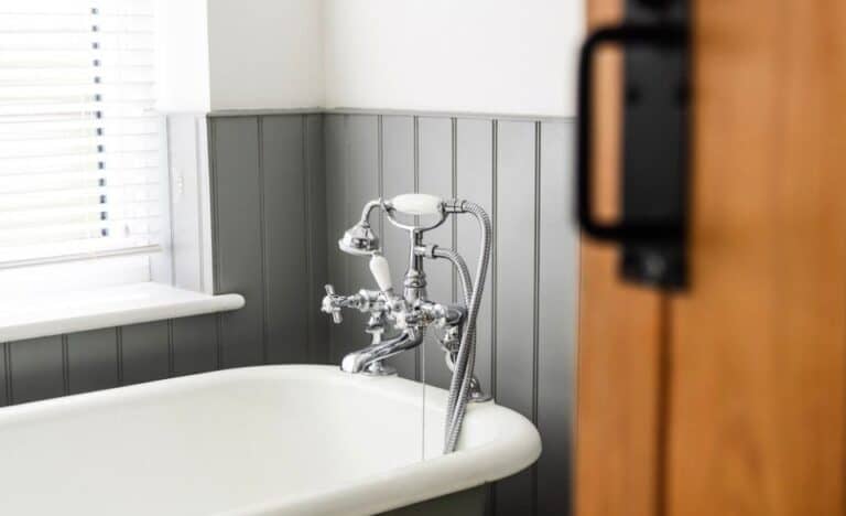 Contrast Bath Therapy For Runners – A Complete Guide