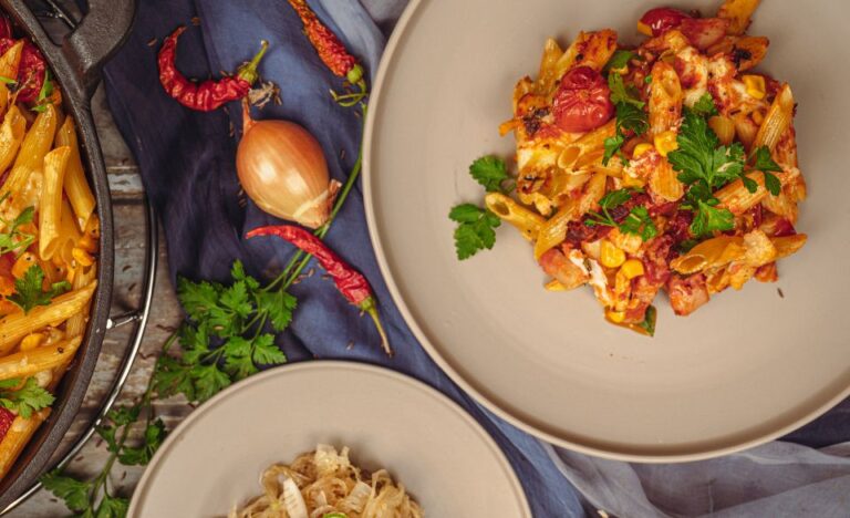 Why Do Runners Eat Pasta In Training And Before Races? - SportCoaching