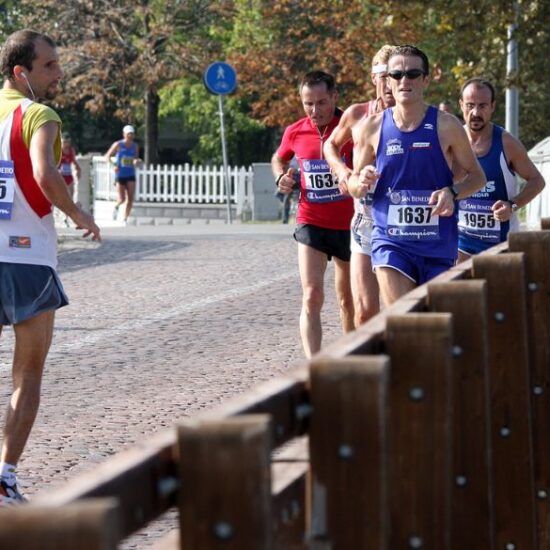 How To Become Faster At Running in 2023 - Beginner Version - SportCoaching